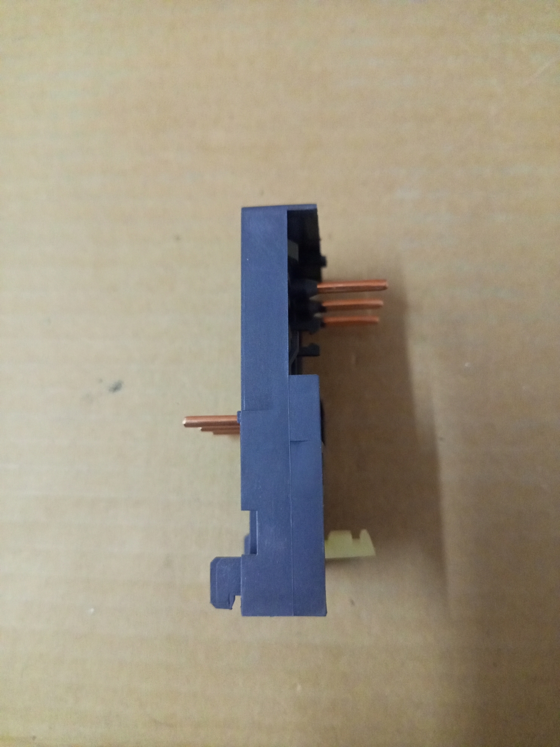 GV2AF3Combination blocks,TeSys Deca,with contactor LC1D09...D38 GV2AF3 ...