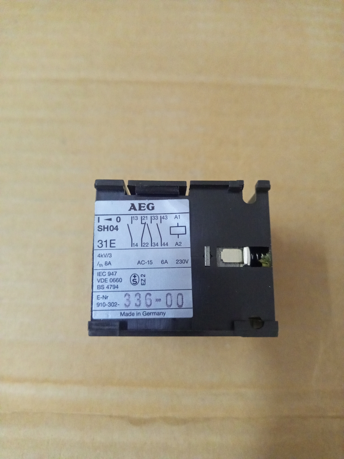 SH04.31 AEG Mini-Contactor 24Vdc 910-302-336 - Panels and Parts Shopping