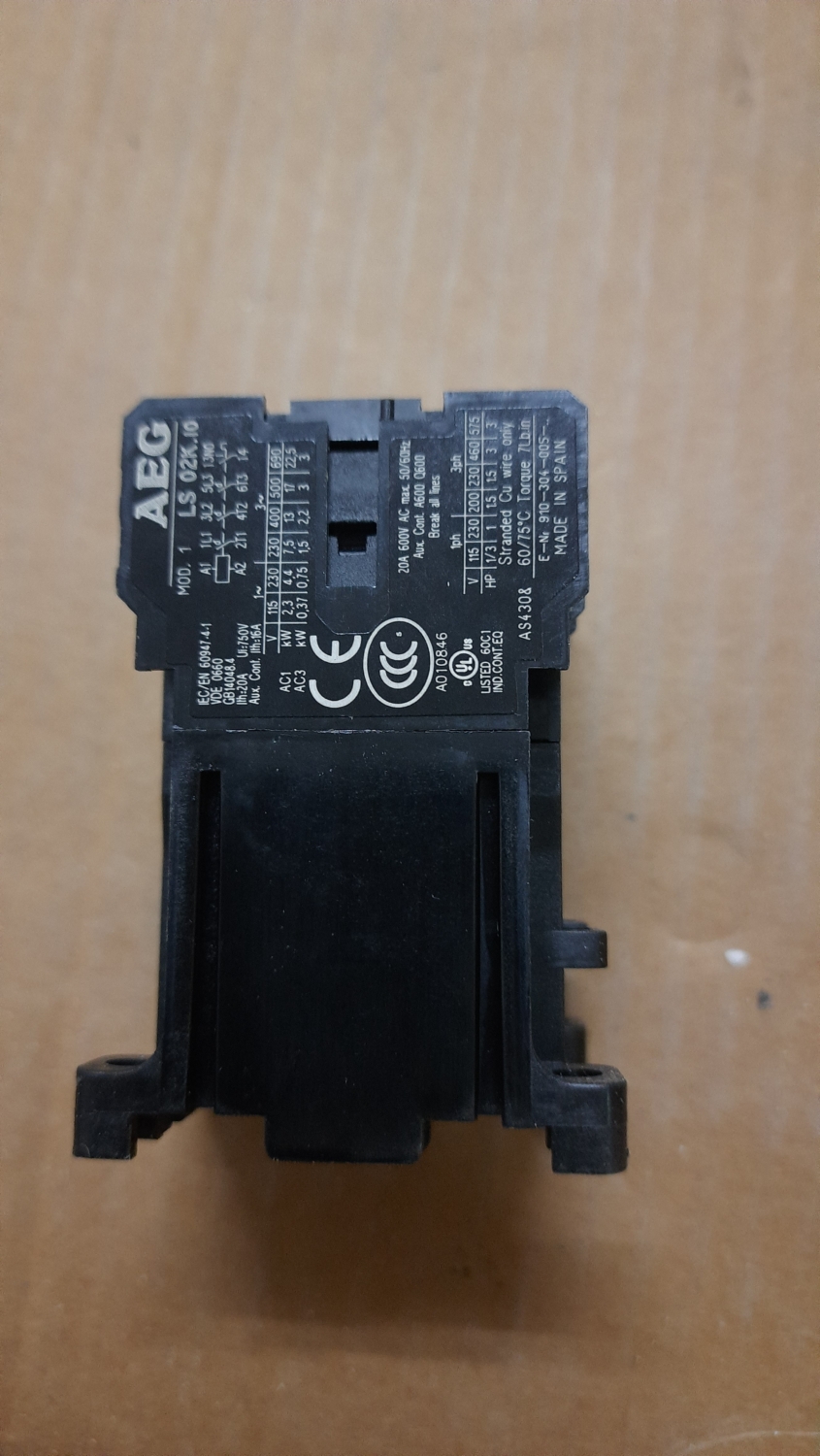 910-304-005-00 LS02K.10 AEG Contactor, Coil 24Vdc - Panels and Parts Shopping