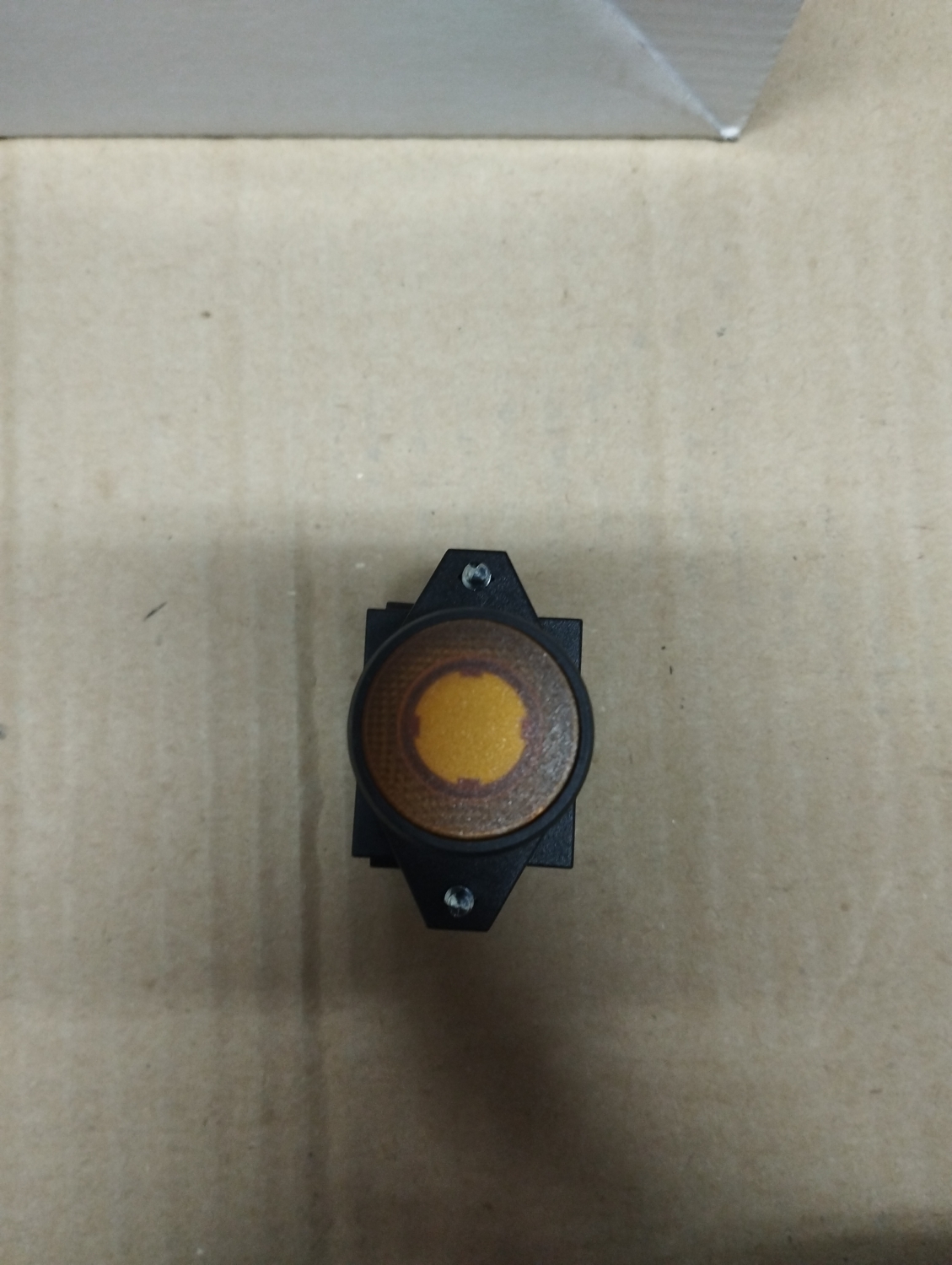 3SB6116-0DB30-1BA0 SIEMENS Yellow Push Button 1NO with LED lamp 220V ac ...