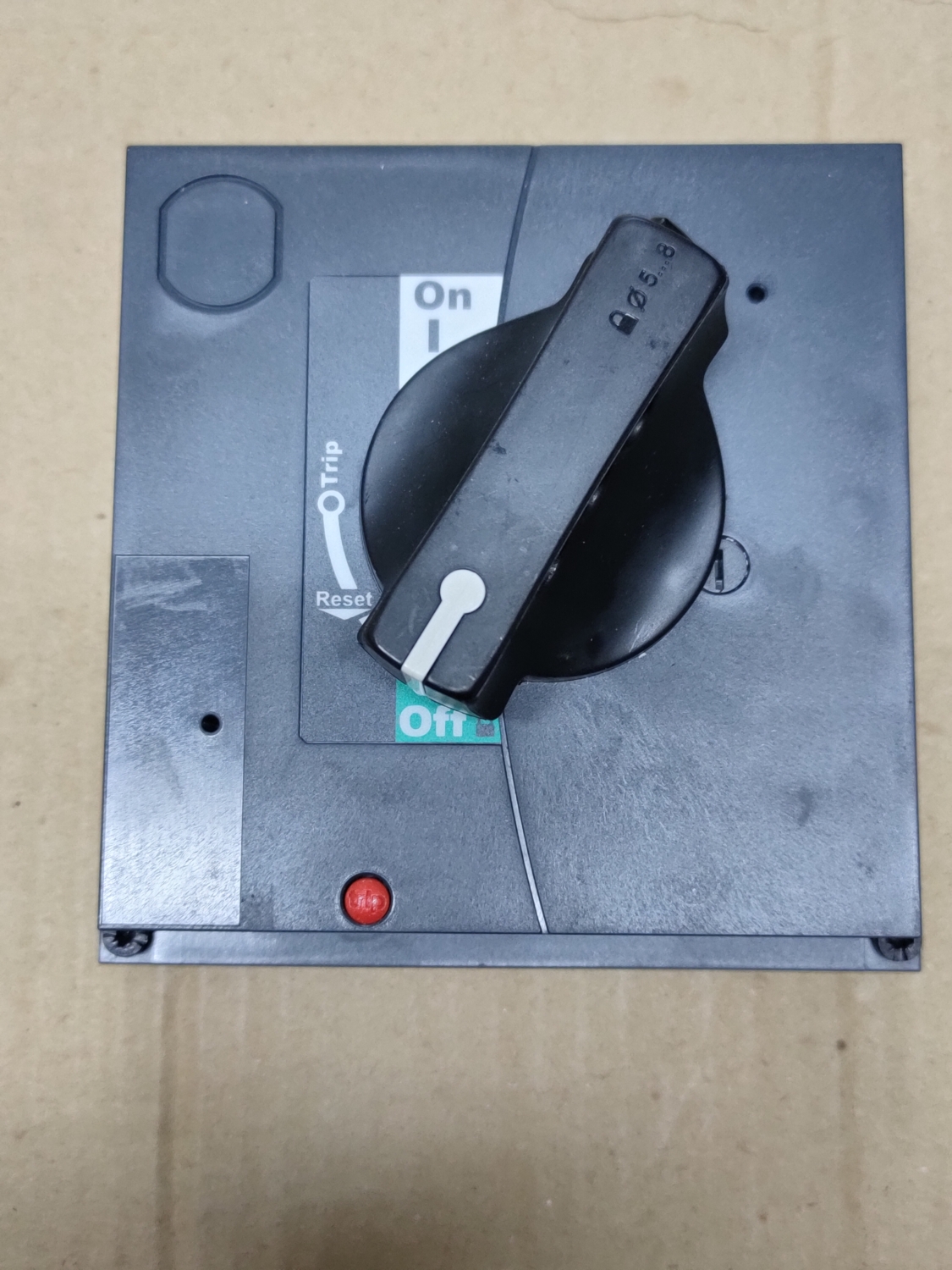 LV432597 Schneider Direct rotary handle, ComPact NSX 400/630, black handle, IP40 - Panels and ...