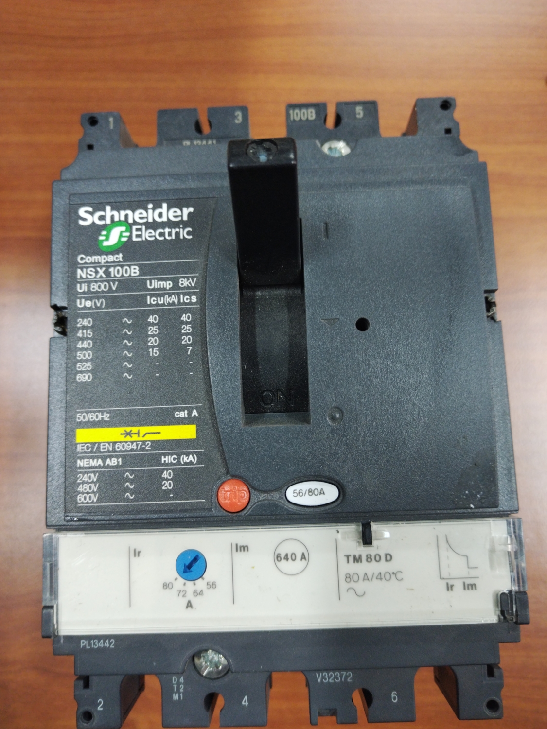LV429551 Schneider Circuit breaker, ComPact NSX100B, 25kA/415VAC, TMD ...