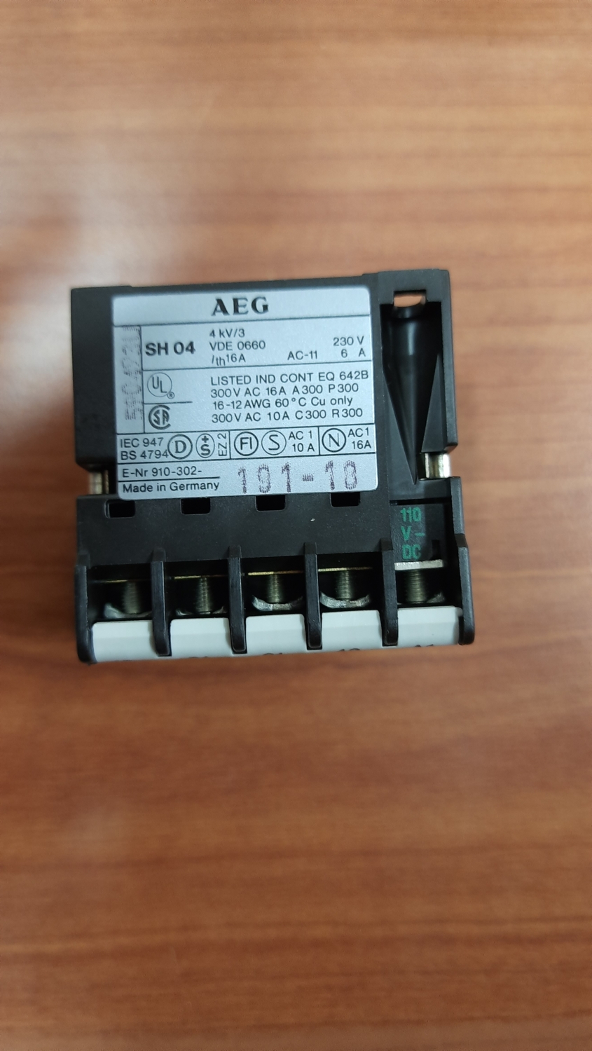 910-302-191-18 AEG SH04.22 Shutz Contactor, Coil 110Vdc - Panels and Parts Shopping