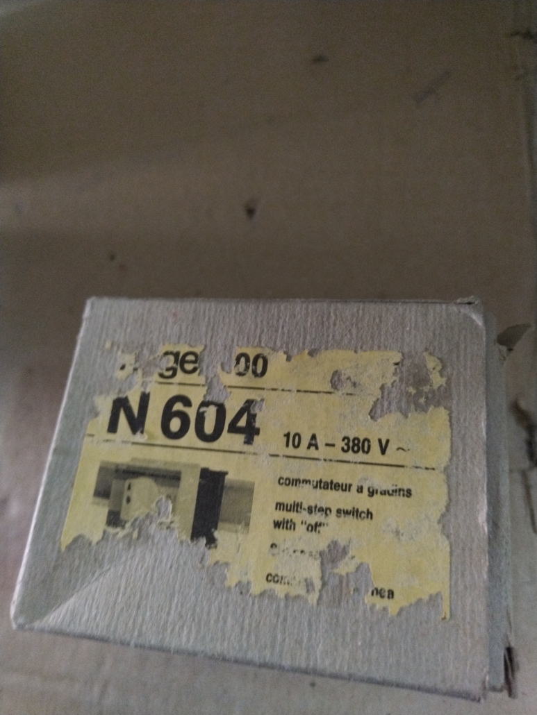 N604 Hager 4 Position Selector Switch 380V Panel Mounted - Panels and ...