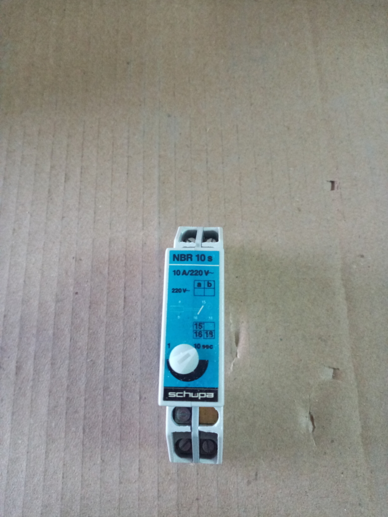 NBR10s Schupa Flashing Timer 0-10 Sec 220Vac - Panels and Parts Shopping
