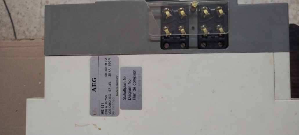 MC631 AEG 630A 3-pole with rotary handle Circuit Breaker - Panels and ...