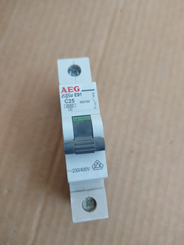 552795 AEG Elfa E91C25 25A 6kA 1-pole Circuit Breaker - Panels and ...