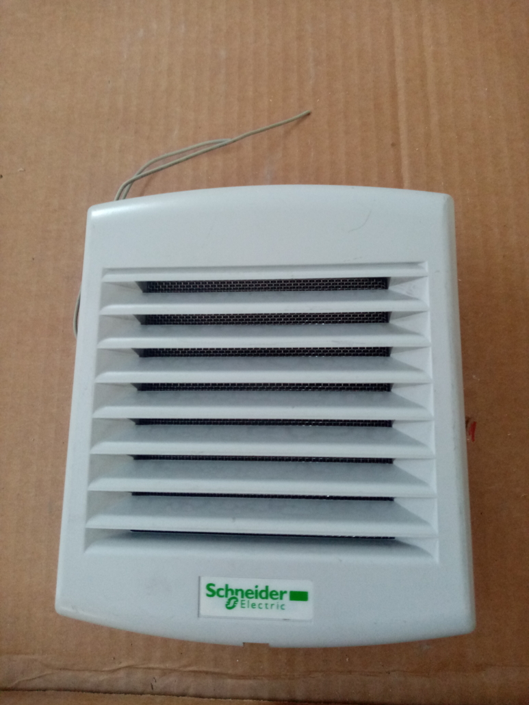NSYCVF38M230PF Schneider ClimaSys forced vent. IP54, 38m3/h, 230V, with ...