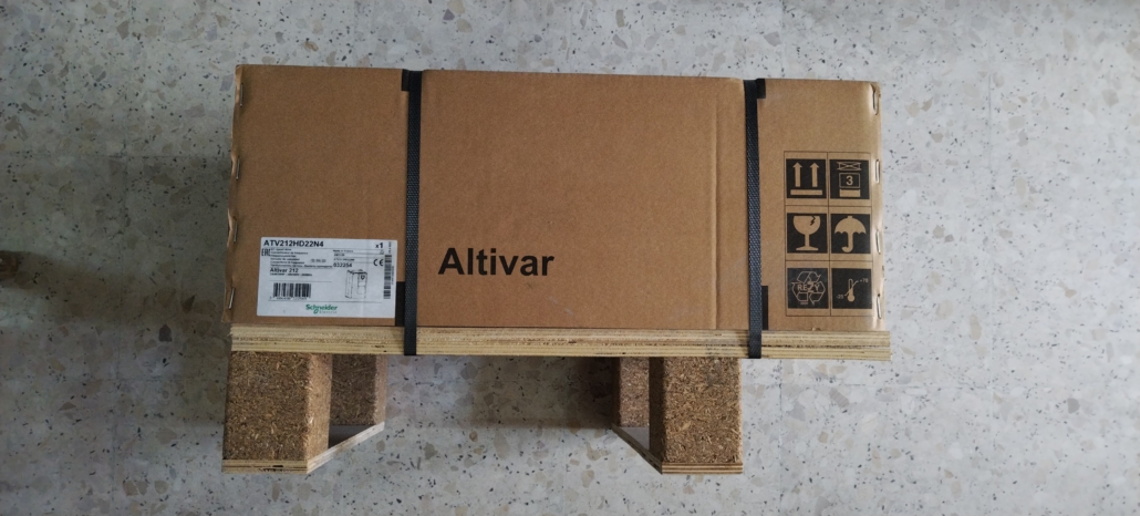 ATV212HD22N4 Schneider Electric variable speed drive ATV212 - 22kW ...