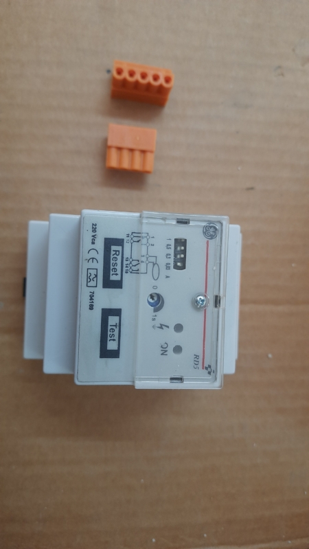 RD5 GE Relay Earth Fault Ref.704169 220VAC - Panels and Parts Shopping