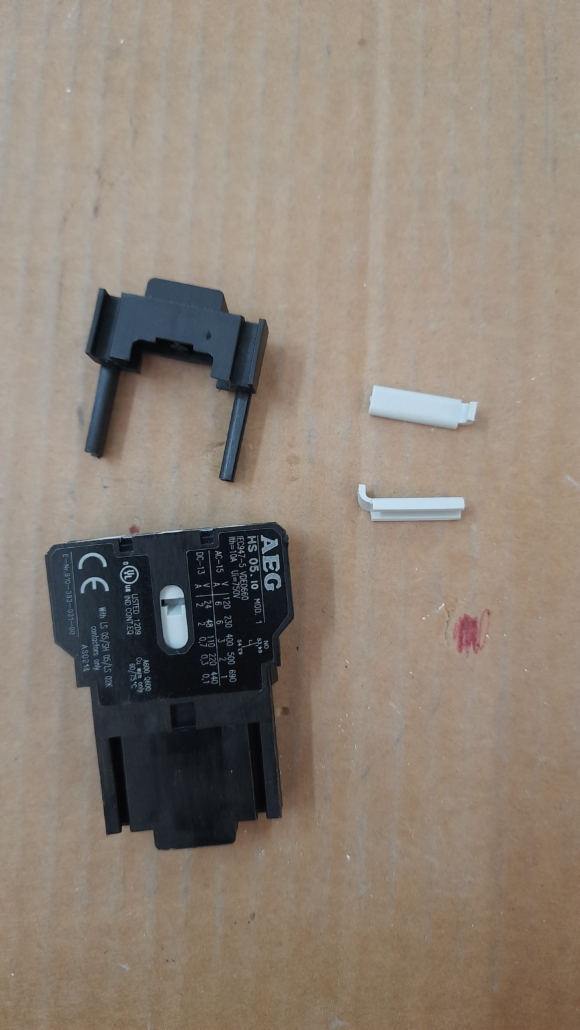 5pcs 910-393-021 AEG HS05.10 Auxiliary Contact Block - متجر اللوحات والقطع