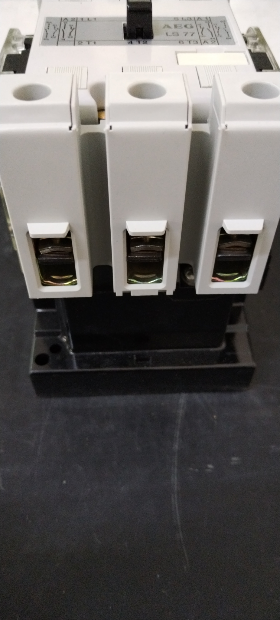 910-337-351-000 AEG LS57.22 Contactor, 30kW @AC-3 , 2NO & 2NC Auxiliary ...