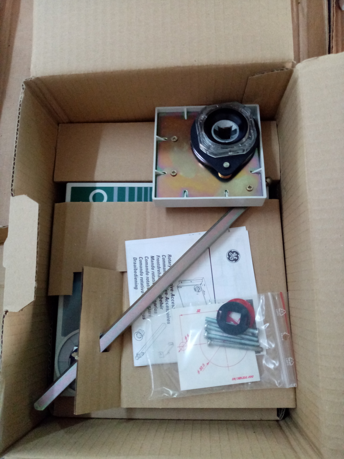 436519 GE FNNRD/5 Door Mounted Extended Rotary Handle for FK Circuit ...
