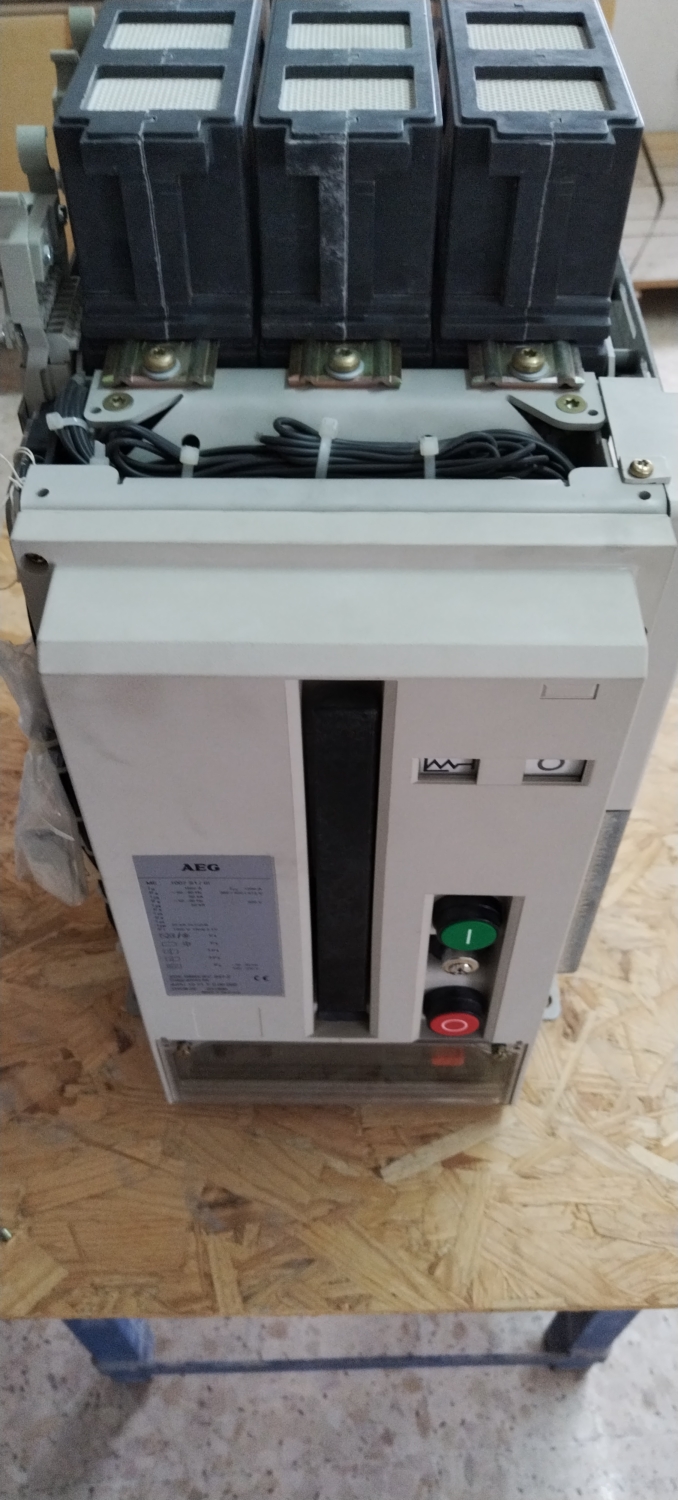 ME1007S1/III AEG ME07 1000A 3-pole 50kA Air Circuit Breaker | Panels ...