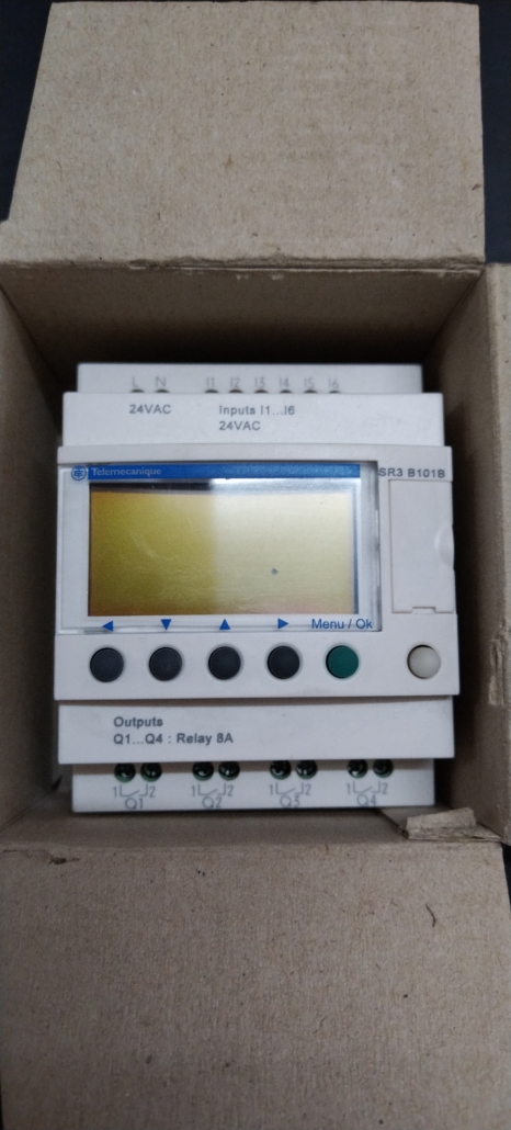 SR3B101BD Schneider Modular smart relay, Zelio Logic, 10 I/O, 24 V DC ...