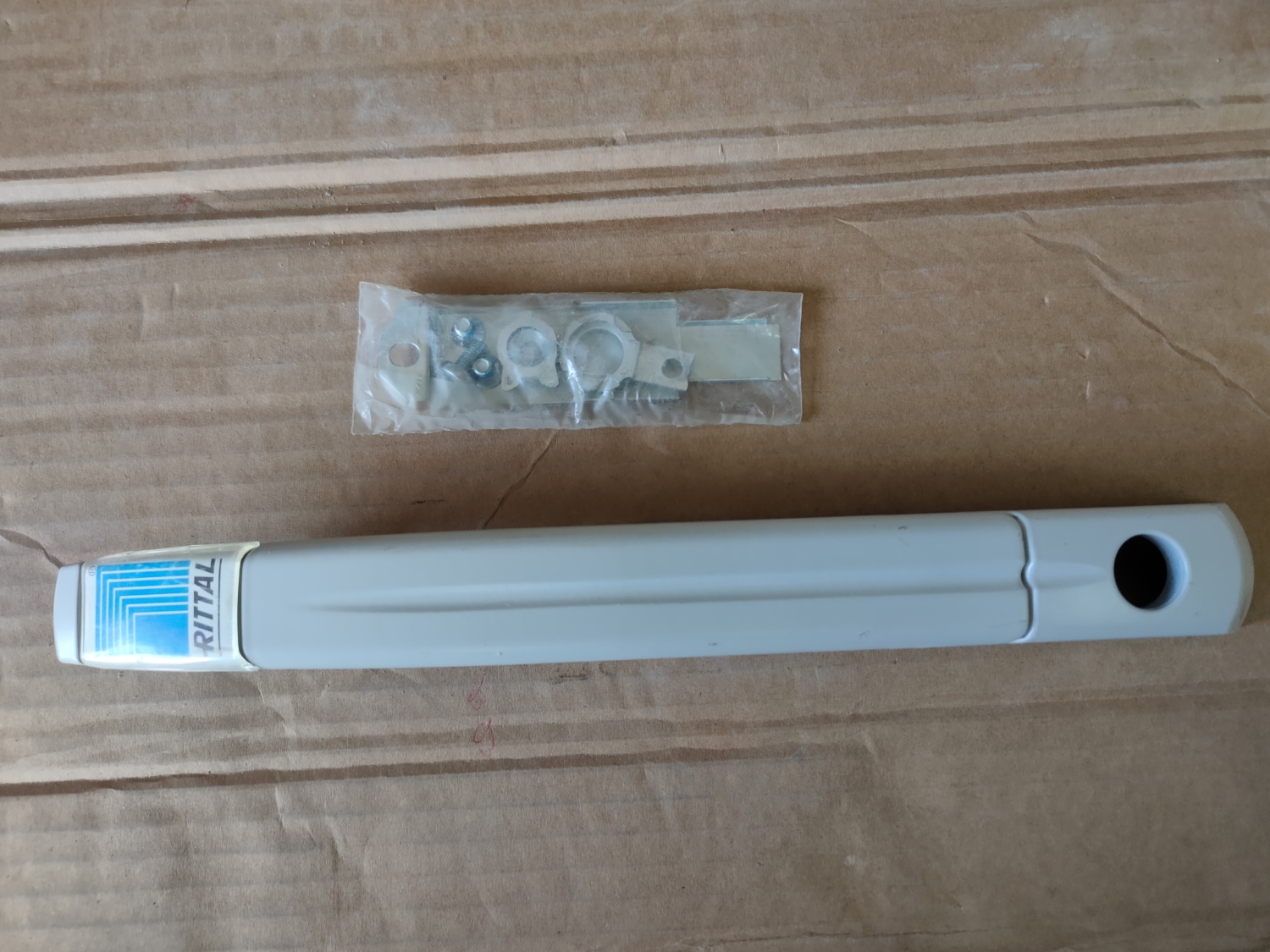 TS8611.020 RITTAL Comfort Handle for TS, TS IT, VX SE, PC, IW - Panels ...