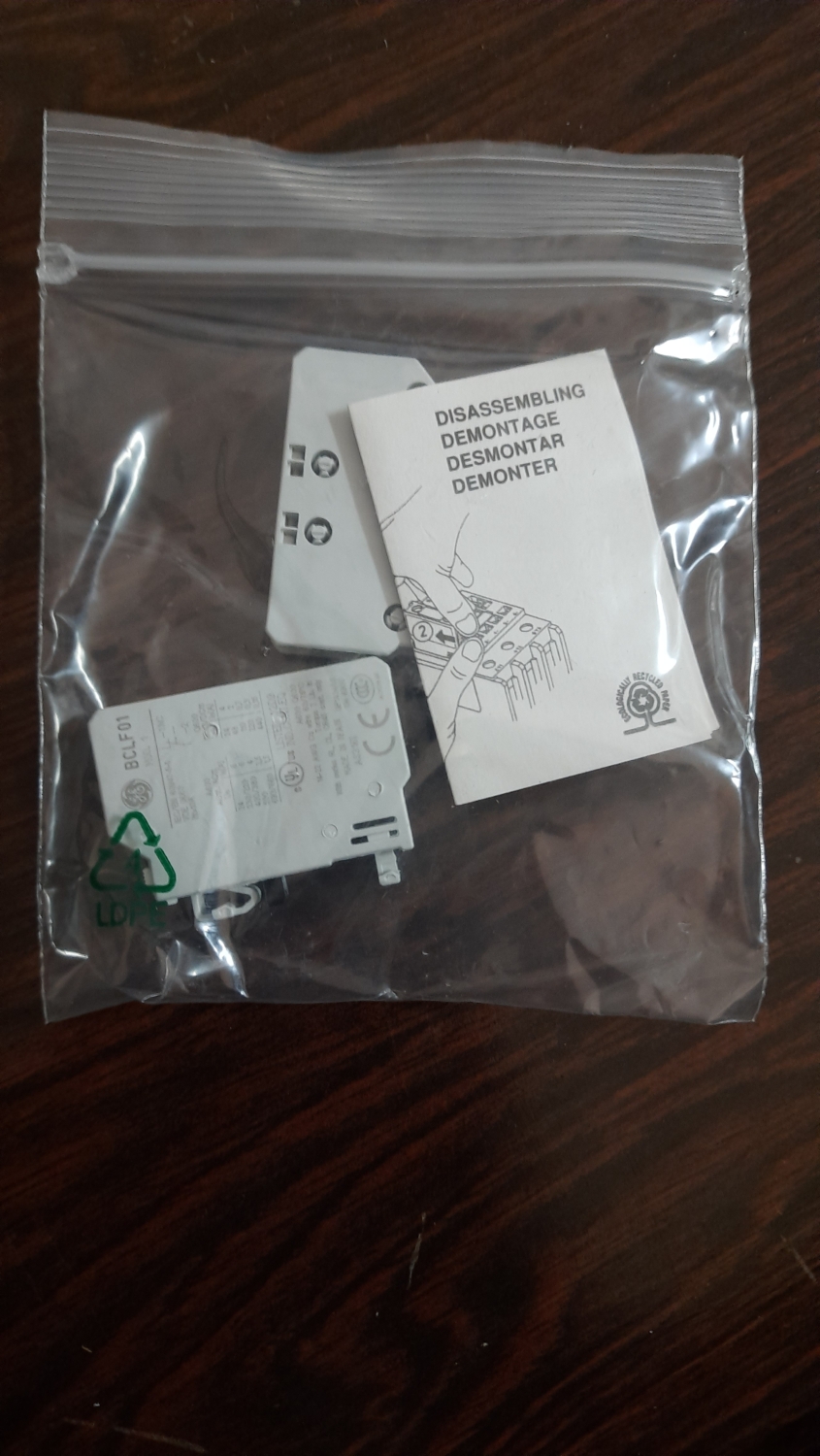 Lot of 2 GE (2x BCLF01 & 2x BLCF10) Auxiliary Contacts - Panels and ...