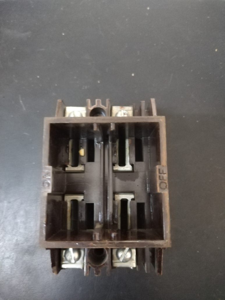 Cutler-Hammer PFS3322 Pullout Fused Switch - Panels and Parts Shopping