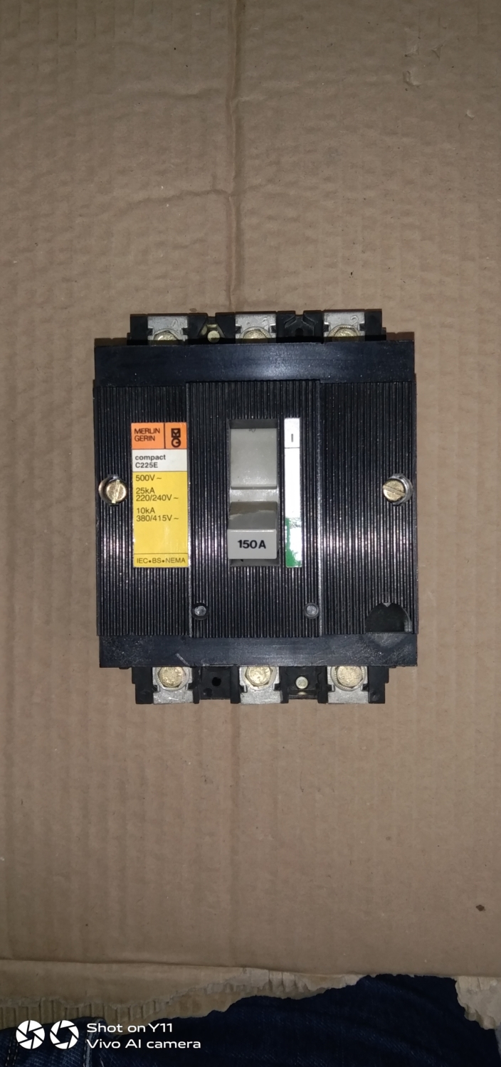 C225E Merlin Gerin 150A Circuit Breaker - Panels and Parts Shopping
