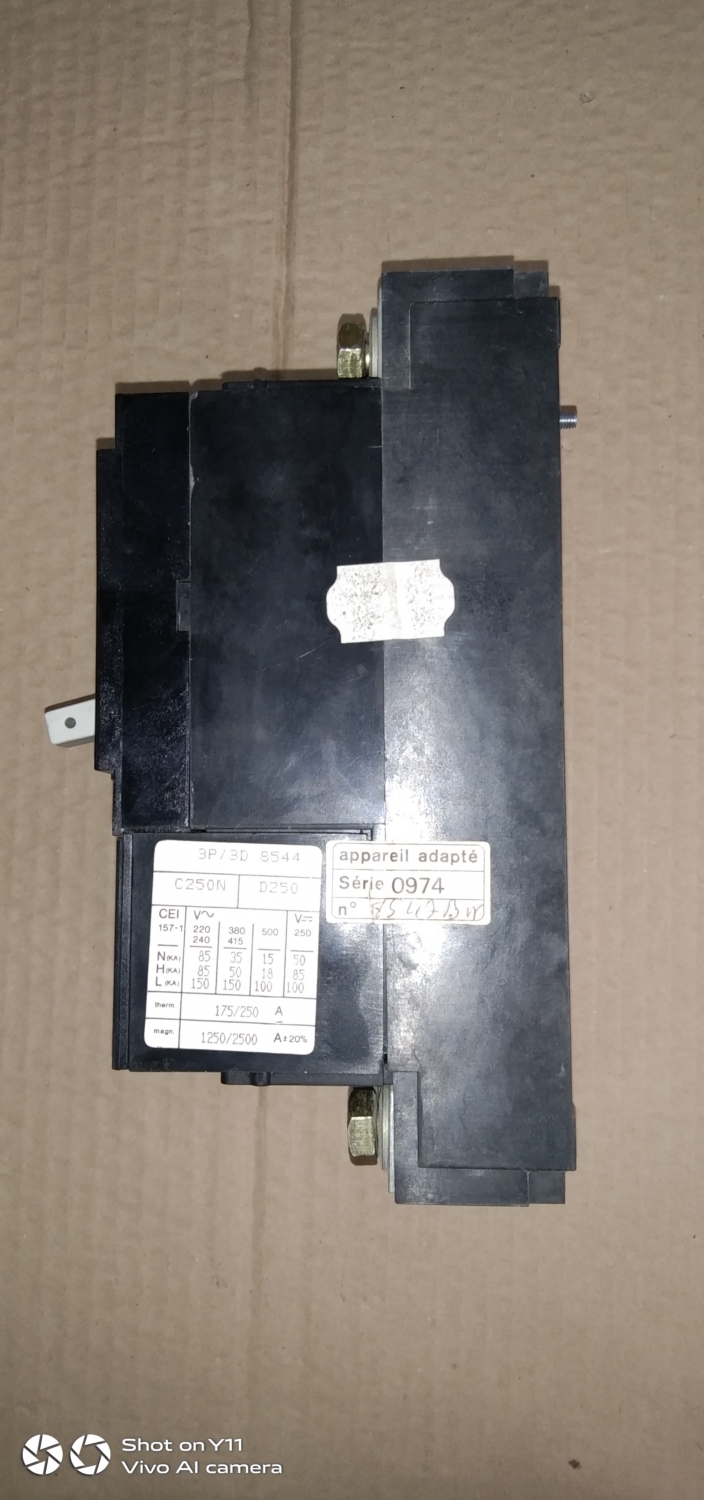 C250N Merlin Gerin 250A Compact Circuit Breaker 660V 35kA 380/415V - Panels and Parts Shopping
