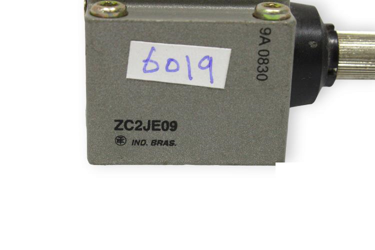 TELEMECANIQUE ZC2JE09 LIMIT SWITCH HEAD - Panels and Parts Shopping