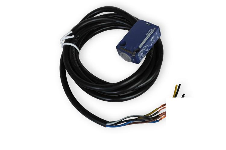 TELEMECANIQUE ZCMD21L2 LIMIT SWITCH - Panels and Parts Shopping