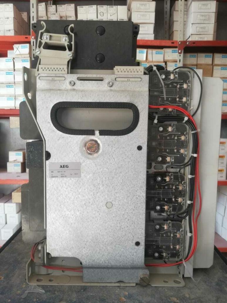 ME 637 H/III AEG ME07 Air Circuit Breaker 630A 3 Pole 100kA - Panels ...
