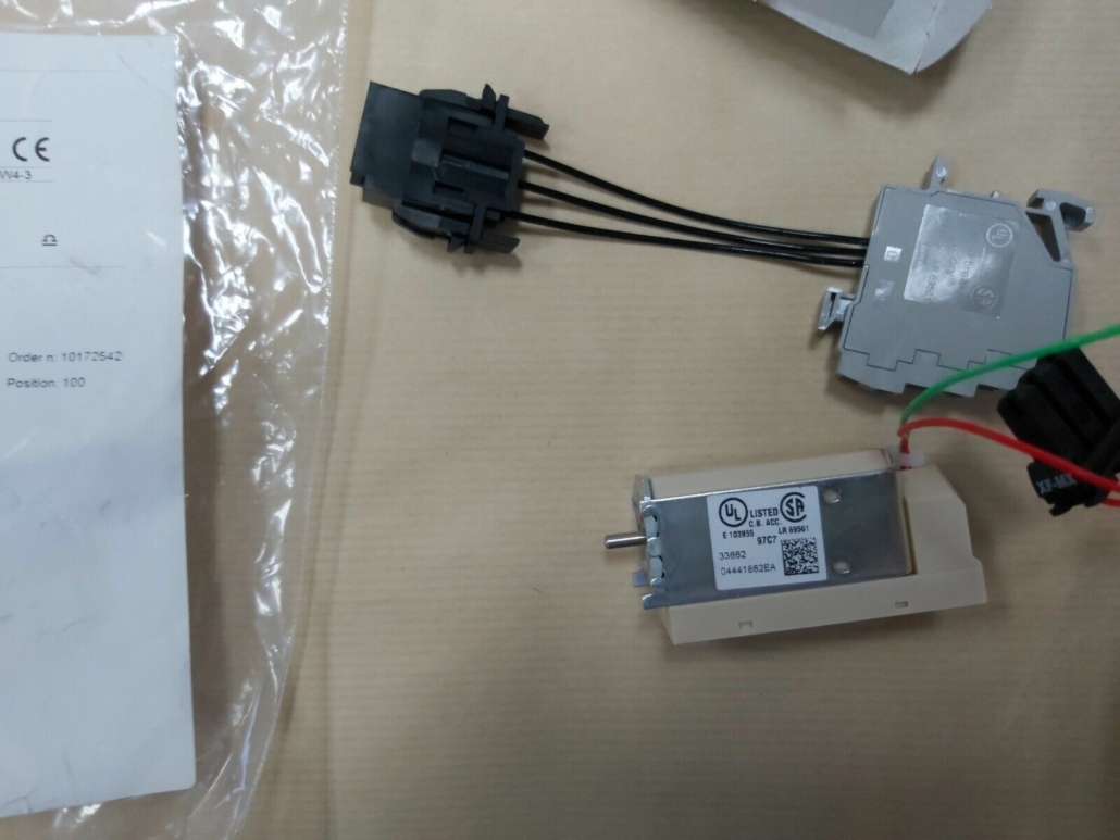 33662 Schneider Standard opening voltage release MX, ComPacT NS630b ...