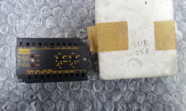 8UR358 BENDER Over Under Voltage Monitoring Protection Relay - Panels ...